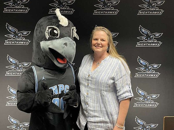 WATCH | National Park College announces new cheer team, mascot | Hot ...