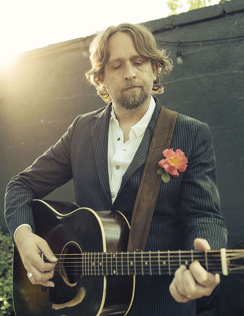 LIVE A Music Calendar: Hayes Carll brings new group Hayes and The ...