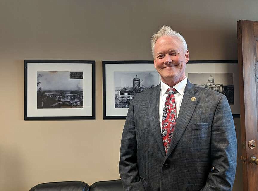 Mayfield making most of Capitol experience | Jefferson City News Tribune