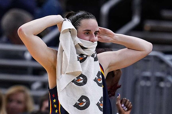 Raucous crowd roars its approval for Clark in her home debut ...