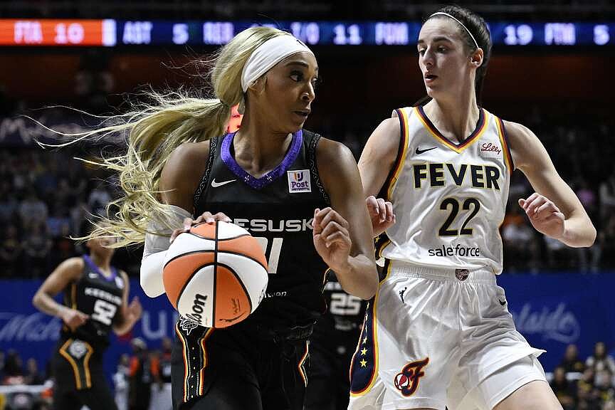 Clark finishes with 20 points and 10 turnovers as Fever fall to Connecticut in WNBA opener | Hot ...