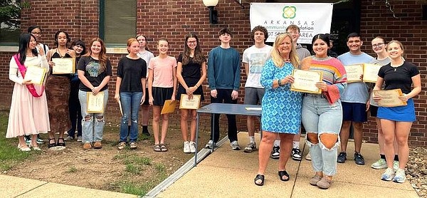 Yac Presents Memorial Scholarship Hot Springs Sentinel Record