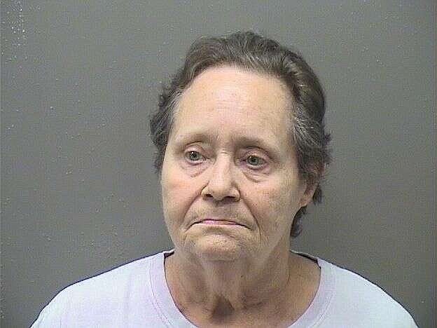 Woman arrested for allegedly going in neighbor’s house, stealing purse ...