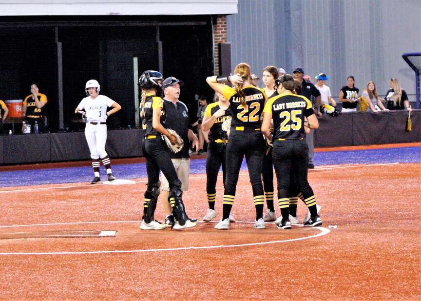 Hackett run-rules Lincoln, captures first 3A softball championship ...