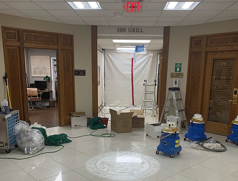 Arkansas officials clear state Capitol employees to return to work ...