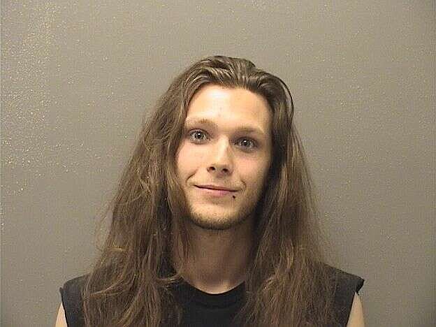 Man allegedly threatens sanitation worker with fake shotgun, arrested ...