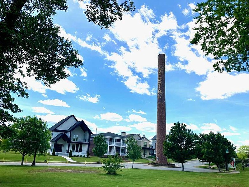 Strolling around town: Local eye-catching architecture and landscaping ...