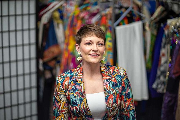 Roberts thrives at balancing teaching, theater life | Jefferson City ...