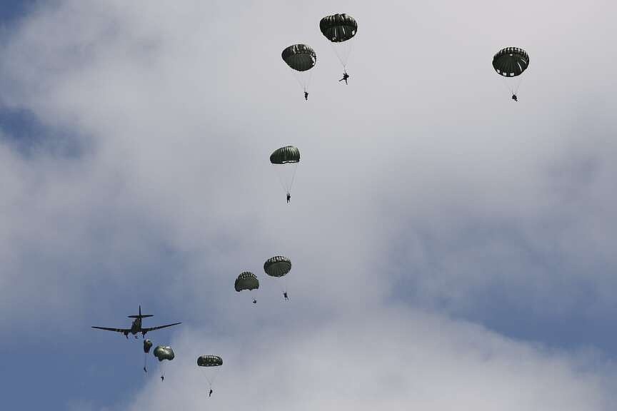 Parachute jump begins D-Day commemorations in Normandy | Hot Springs ...