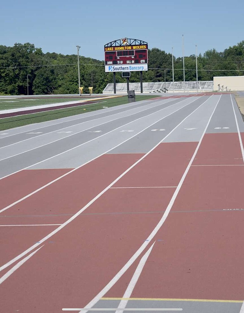 WATCH | Lake Hamilton track and field wins Gold Star Award | Hot ...