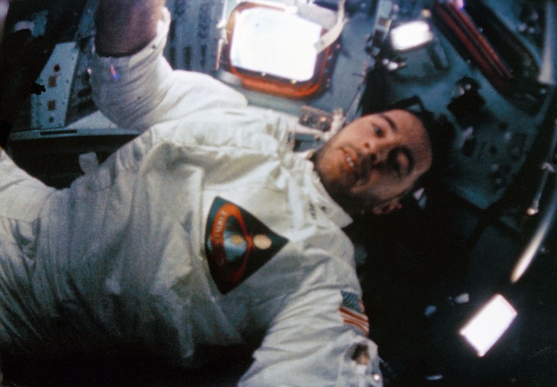 William Anders, Apollo 8 astronaut who shot 'Earthrise,' dies at 90 ...