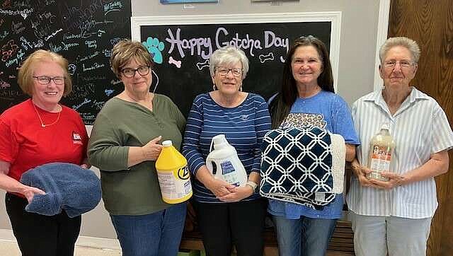 Lakeside Extension Homemakers donate to HS Animal Services | Hot ...