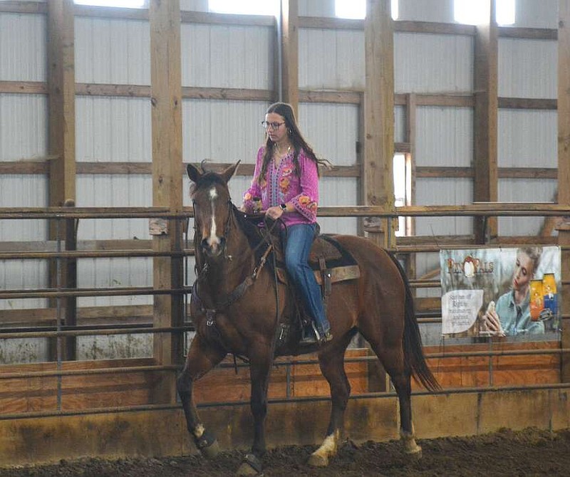 Hannah DeVoe aims to shine at Siloam Springs Rodeo | Siloam Springs ...