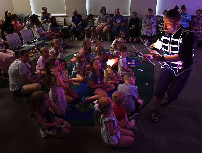 PHOTOS: The circus comes to town in Lincoln | Northwest Arkansas ...