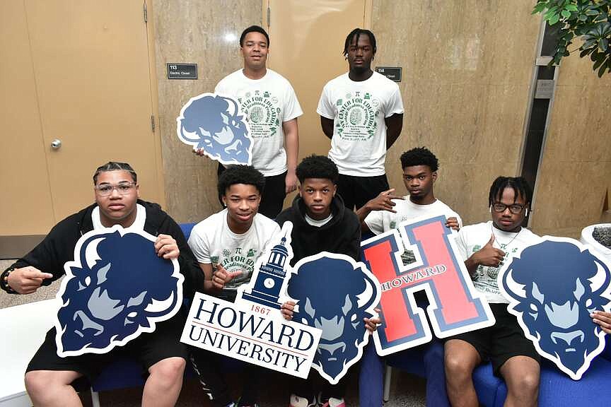 Ivy Center tours D.C. sites, colleges | Pine Bluff Commercial News