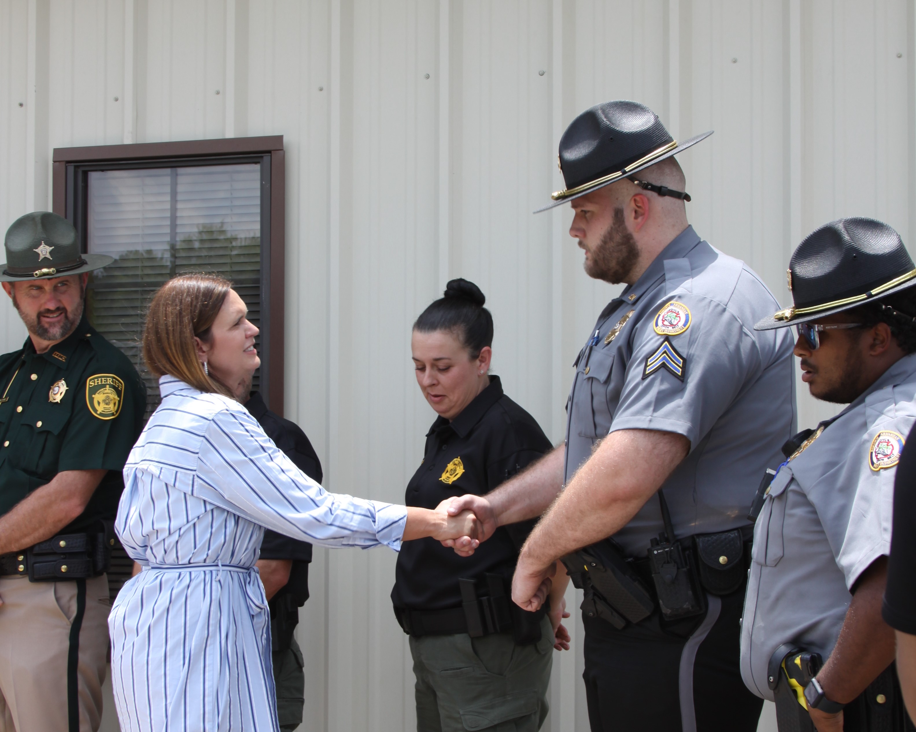 Sanders visits Fordyce in the aftermath of mass shooting | Camden News