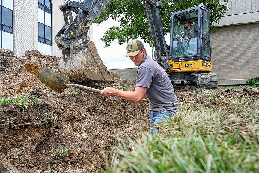 MRRL staff hopes to reopen library today | Jefferson City News Tribune