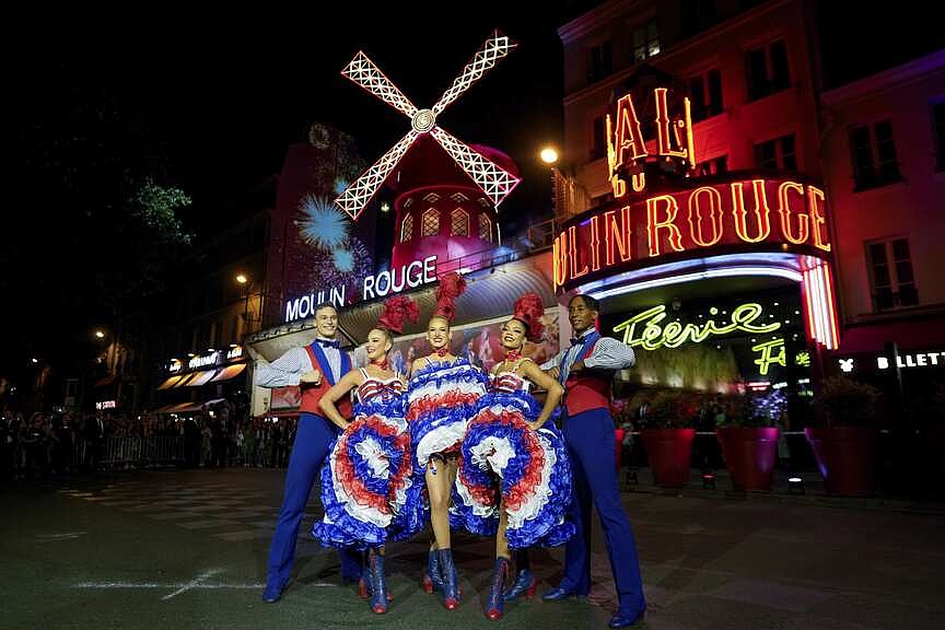 Moulin Rouge’s red windmill returns | Northwest Arkansas Democrat-Gazette