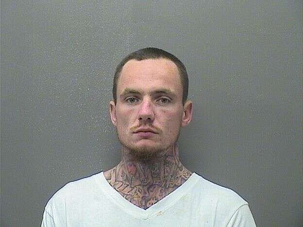 Felon arrested after allegedly being seen hiding a stolen gun | Hot ...