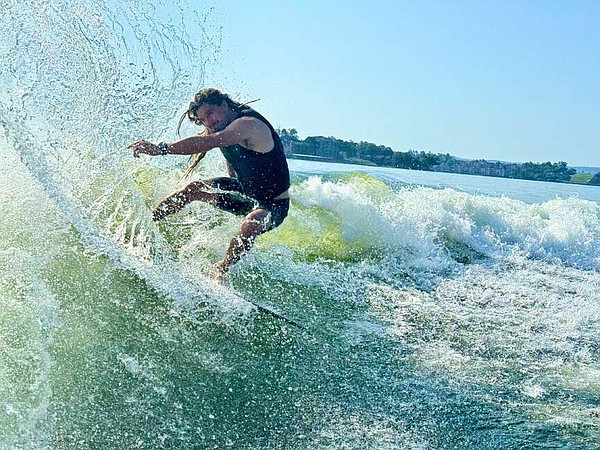 WATCH | Pro wake surfer Austin Keen makes Spa City appearance | Hot ...