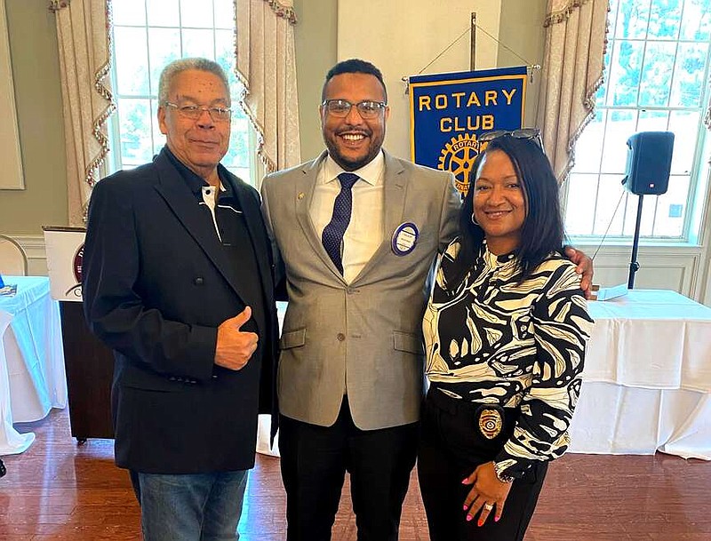 New head of Rotary Club installed | Pine Bluff Commercial News