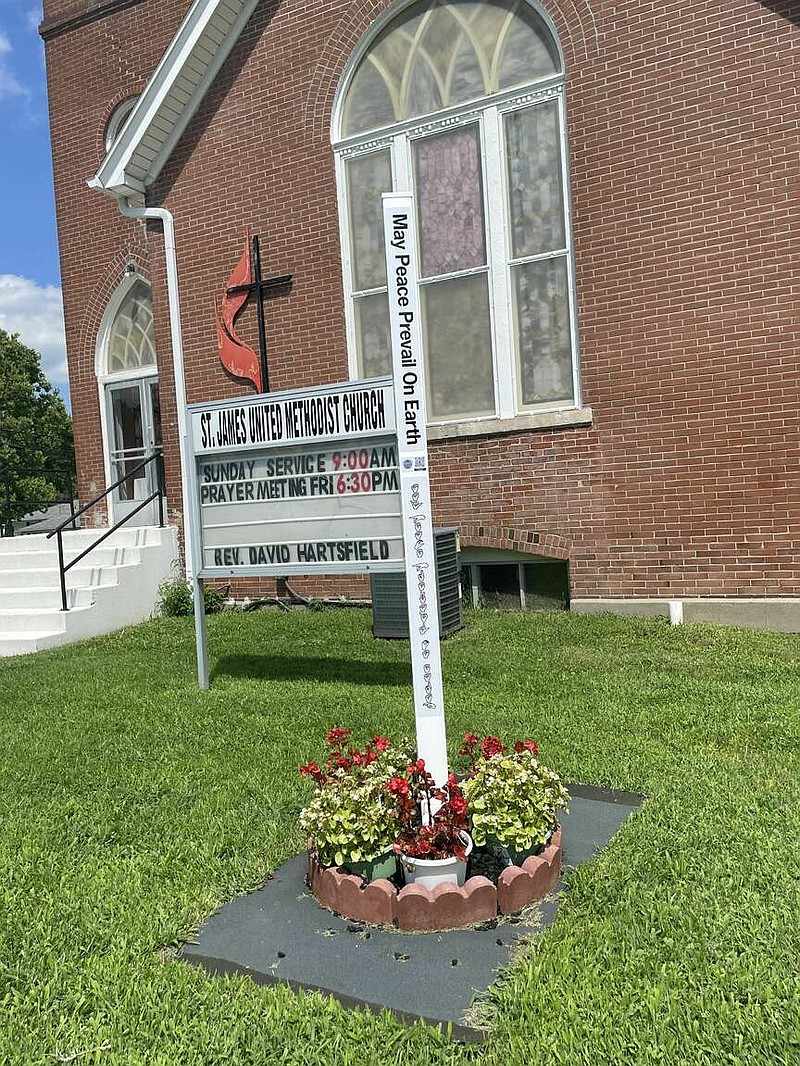 Local church installs peace pole | Fulton Sun