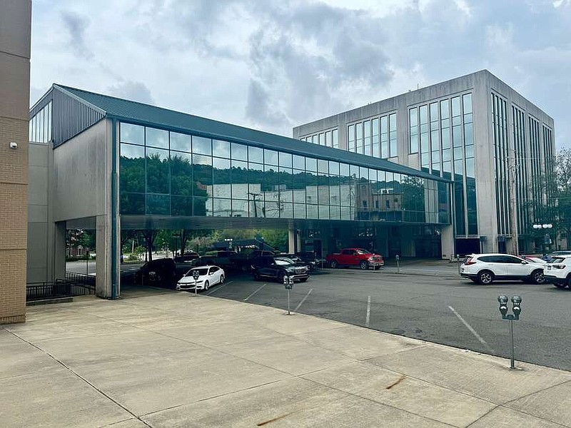 WATCH | Library trustees discuss temporary location for remodel ...