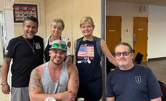 Elks treat Fort Roots veterans to boat ride, lunch | Hot Springs ...