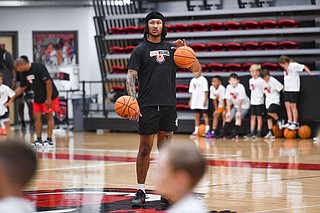 PHOTOS: Jaylin Williams returns to lead camps in Fort Smith | Northwest ...