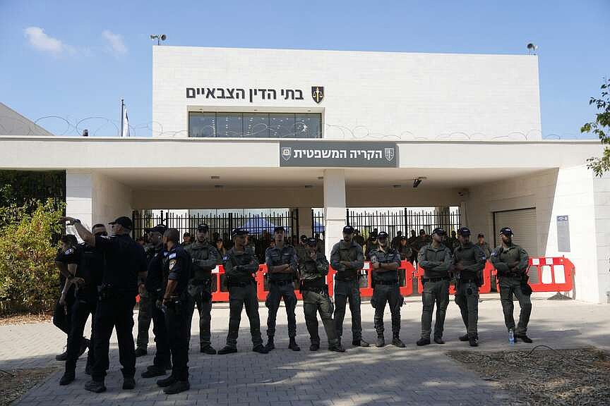 Court opens hearing for Israeli soldiers | The Arkansas Democrat ...