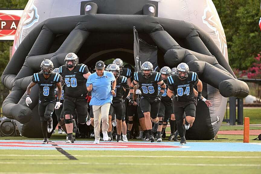 Fresh faces abound for Mavericks | River Valley Democrat-Gazette