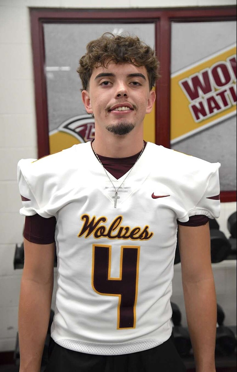 WATCH | Wolves’ West a quiet leader on the gridiron | Hot Springs ...