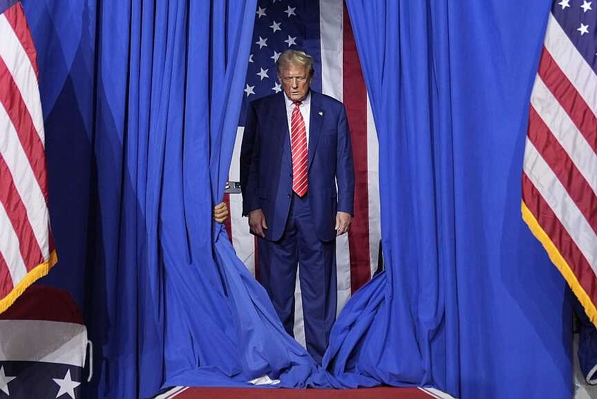 Trump, Harris presidential campaigns brace for intense sprint to ...