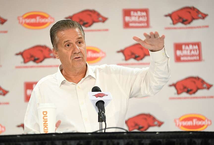 Razorbacks men’s basketball team to play at Bank OZK Arena for first ...