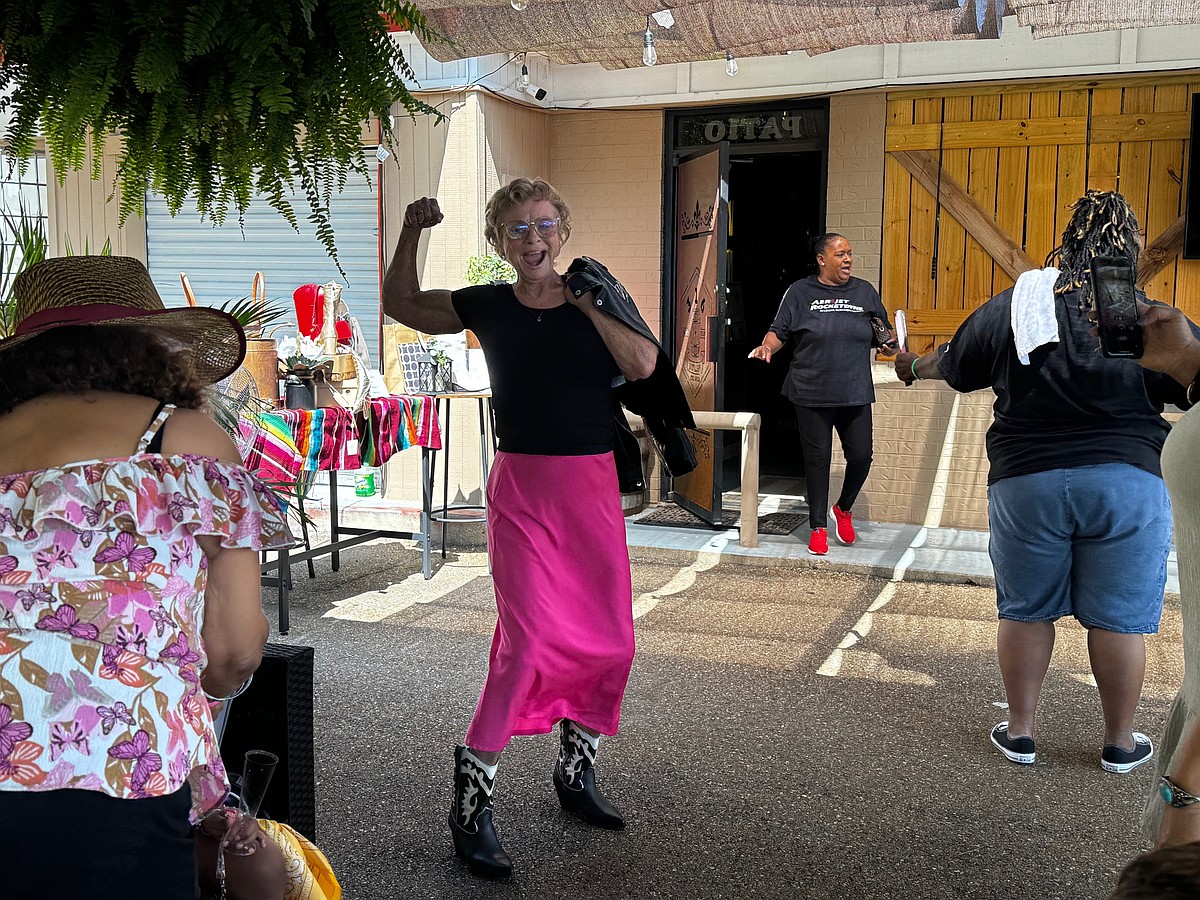 Her Business Circle hosts Ladies Day Out at 316 Distillery | Camden News