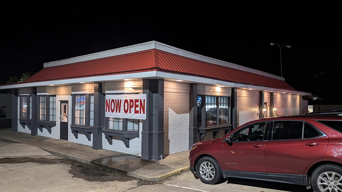 Bistro Cafe opens to feed you like family all day and night | Camden News