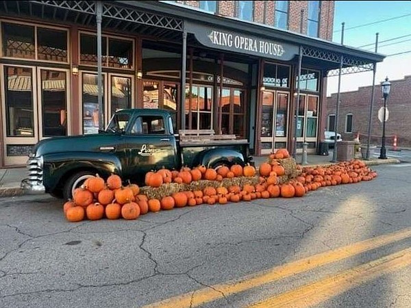 Pumpkins, food trucks and street vendors: the annual Fall Festival ...