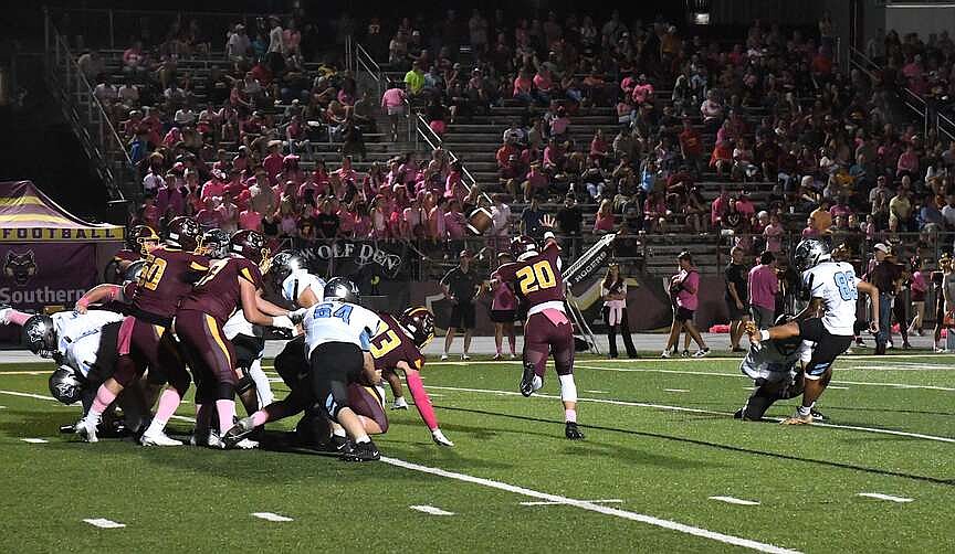 WATCH | LH Wolves escape with 26-24 win over Southside | Hot Springs ...