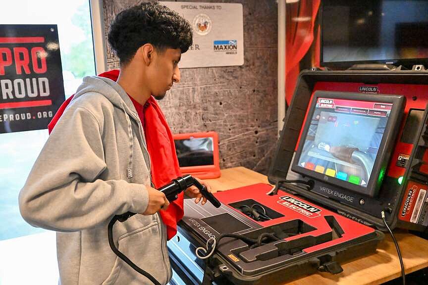 Arkansas and Missouri need to work together on workforce training, business summit told | The ...