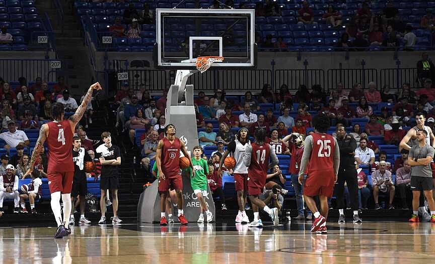 WATCH | Roughly 4,000 fans descend on Bank OZK Arena to see Razorbacks ...