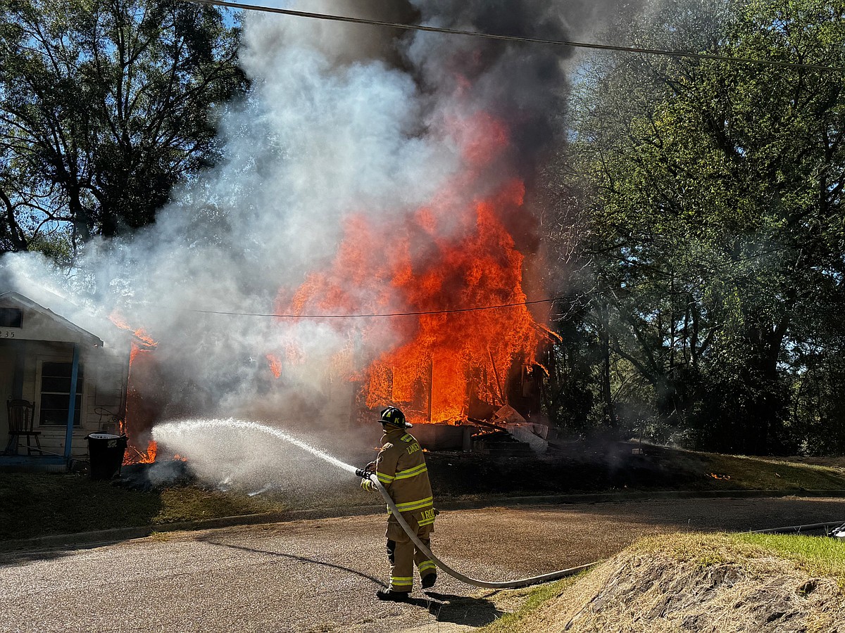 Two houses catch fire on Pearl Street | Camden News