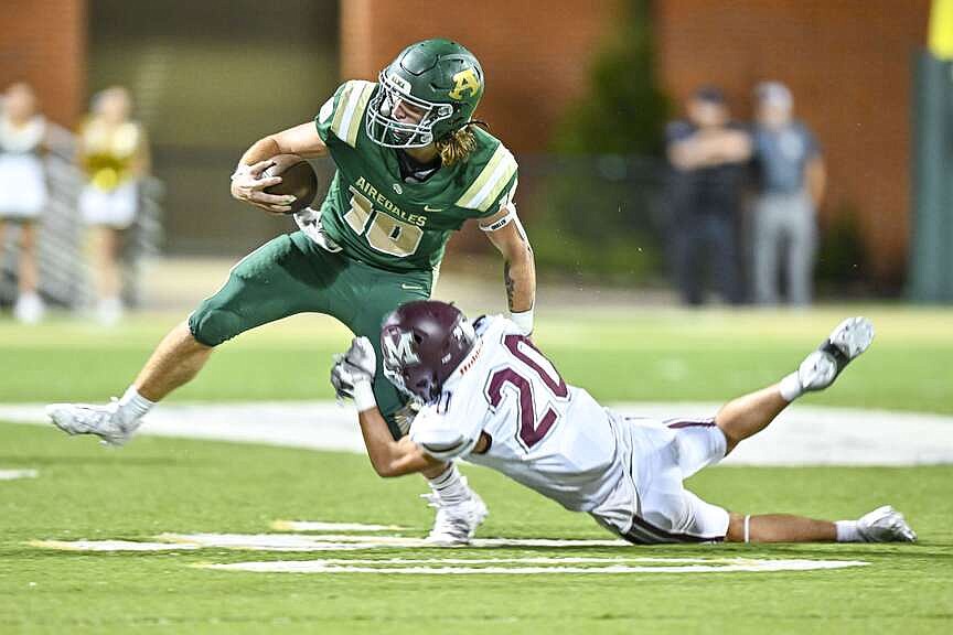 Alma quarterback Taylor revels in game lights | River Valley Democrat ...