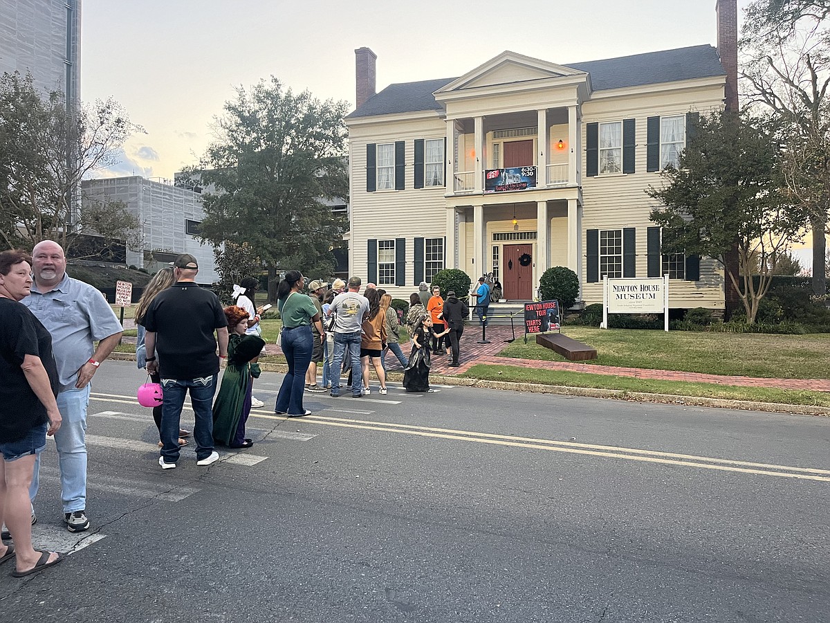 Historic Newton House transforms into a haunted attraction | El Dorado News