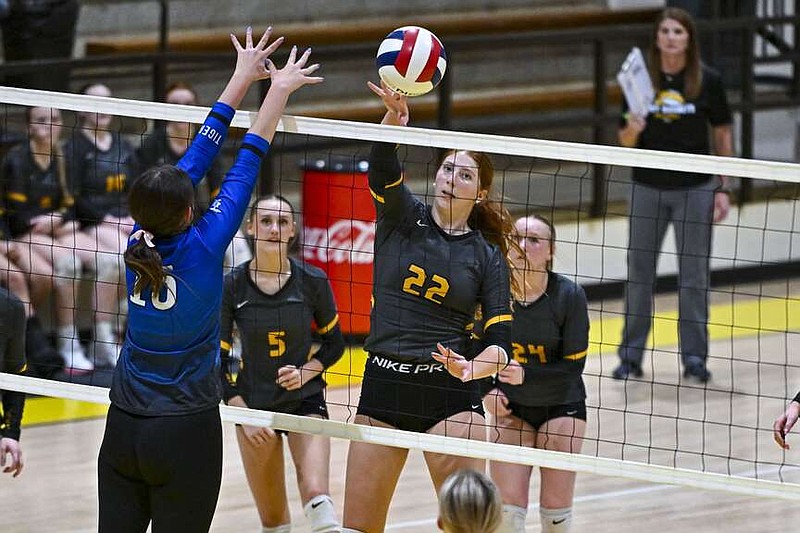 Hackett volleyball team advances to sixth consecutive finals | River ...