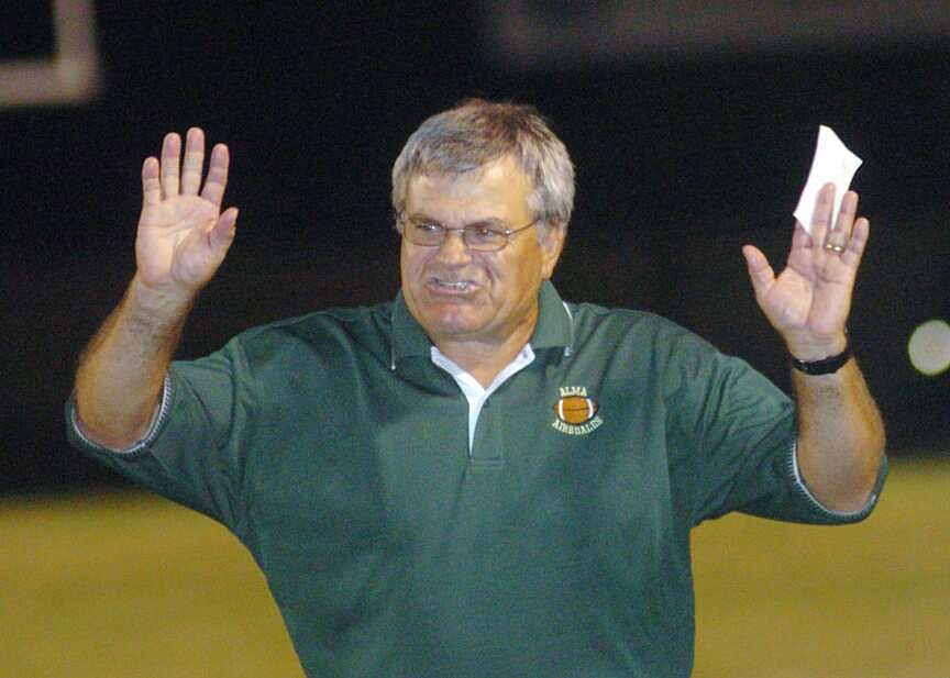 Tice, Vines on field again as Alma hosts Farmington, honors ...