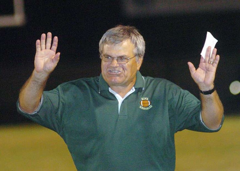 Tice, Vines on field again as Alma hosts Farmington, honors ...