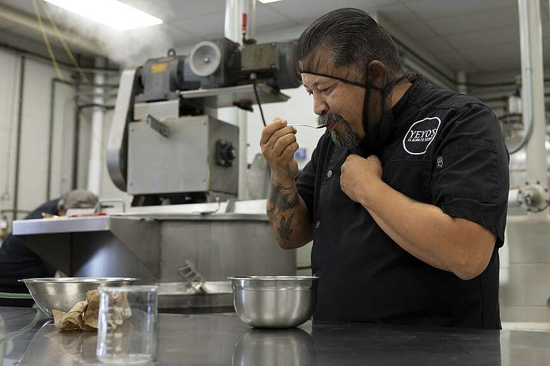 Barbecue sauce uses farms’ surplus carrots | Pine Bluff Commercial News