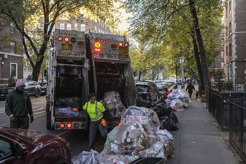 NYC slowly adjusting to new routine — putting trash in bins | Hot ...