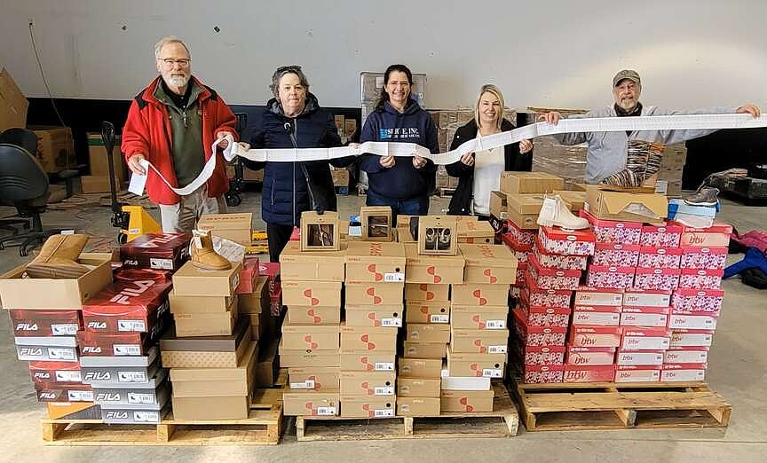 Fulton Rotary donates winter clothing to SERVE’s Adopt-a-Family ...