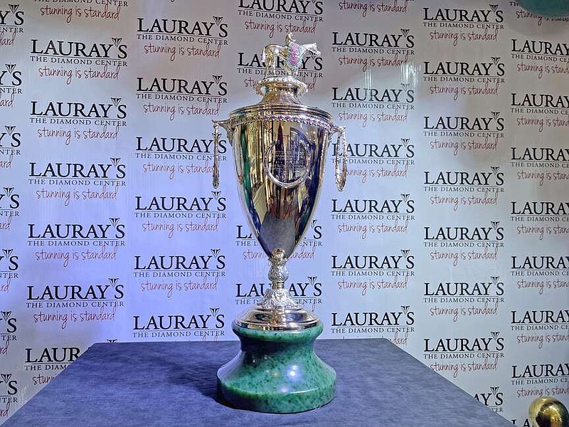WATCH | Lauray’s The Diamond Center displays 2024 Kentucky Derby trophy ...